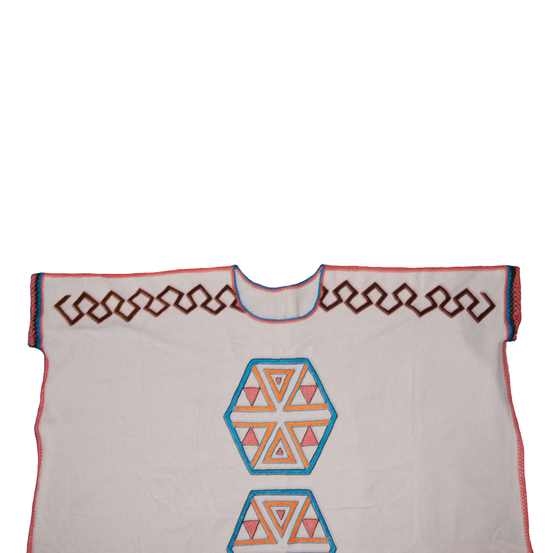 Wayuu Manta Dress Embroided – One Size Fits All – Lino – PIR0046 – ENMW